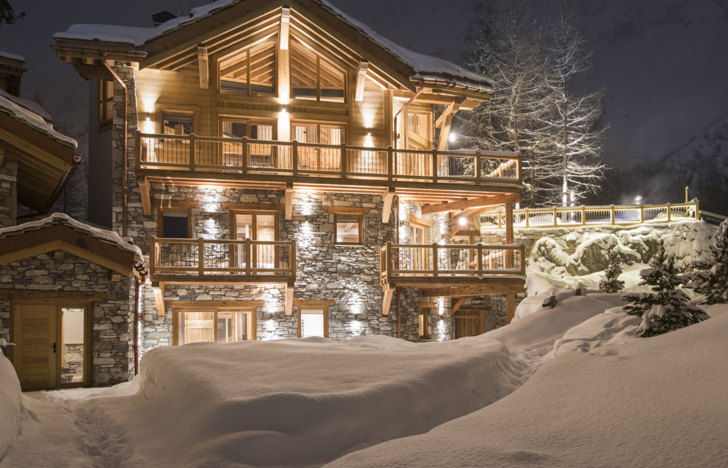 4 Bedroom Swiss Style Chalet / Cottage, (FO#1 & FO#2) | Blue Mountain ...