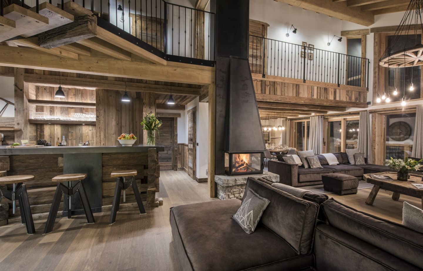 4 Bedroom Swiss Style Chalet / Cottage, (FO#1 & FO#2) | Blue Mountain ...